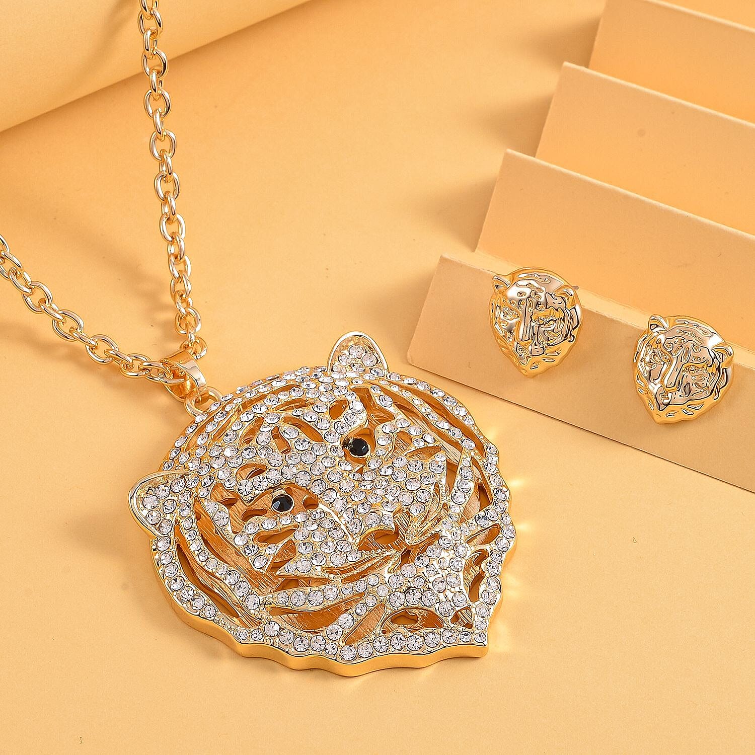 White and Black Austrian Crystal Tiger Pendant with Chain (Size - 28-2 ...