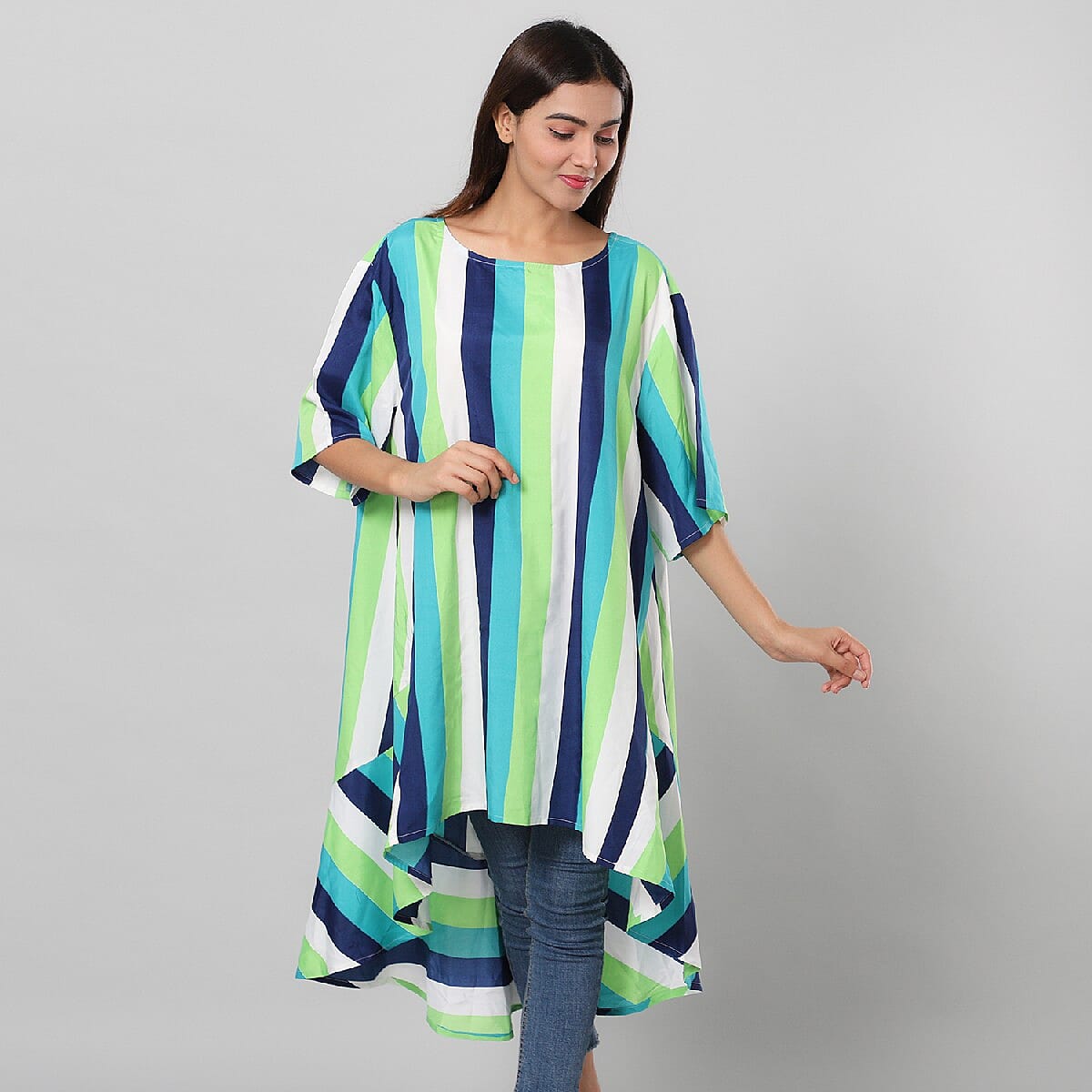 Stylish Dipped Back Printed Top - Green and Multi - 6249243 - TJC