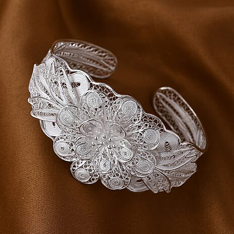 Bangles - Gold, White Gold, Silver Bangles in UK - TJC