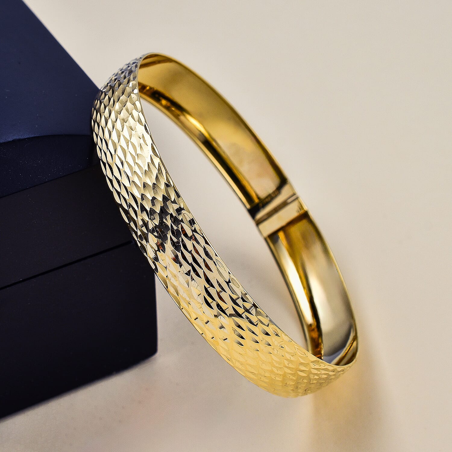 Maestro Collection - 9K Yellow Gold Diamond Cut Bangle (Size - 7.5 ...