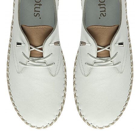 Lotus Footwear | TJC