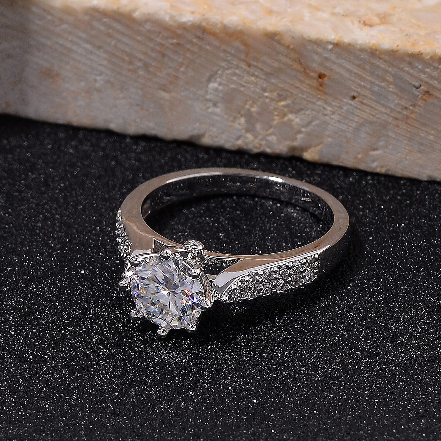 RADIANTA Moissanite - GRA Certified D-VVS1 Moissanite Ring in Rhodium ...